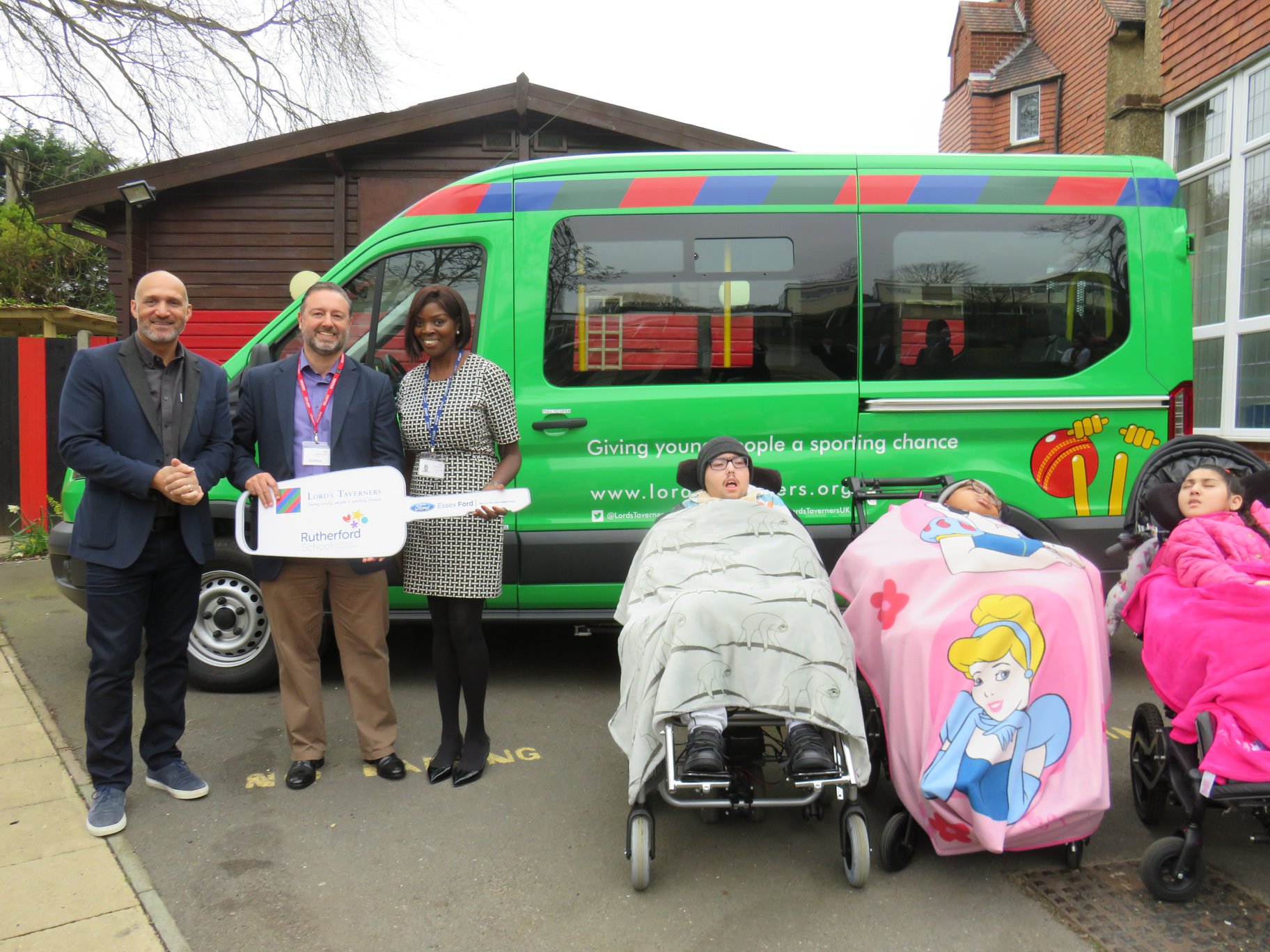 South Croydon special school bowled over by Taverners’ bus | Inside Croydon