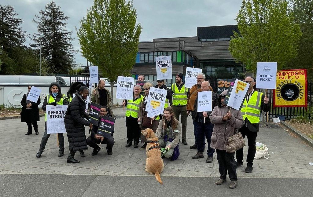 Striking teachers at Coulsdon College demand fair pay | Inside Croydon