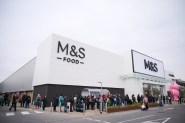 500 Shoppers Queue For 3 Hours For Purley Way M S Opening Inside Croydon
