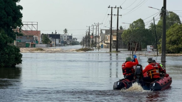 Croydon firefighters in Mozambique floods rescue mission | Inside Croydon